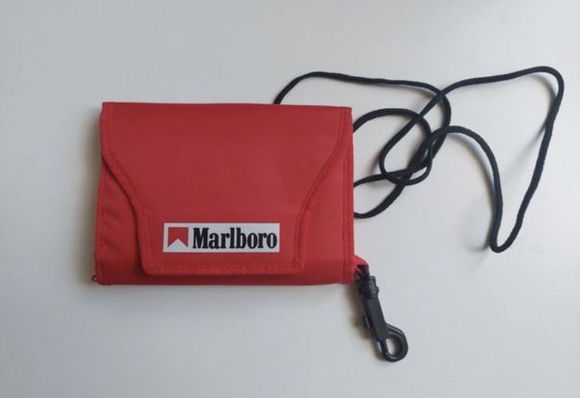 Vintage Vintage 90s Rare Marlboro Red Wallet | Grailed