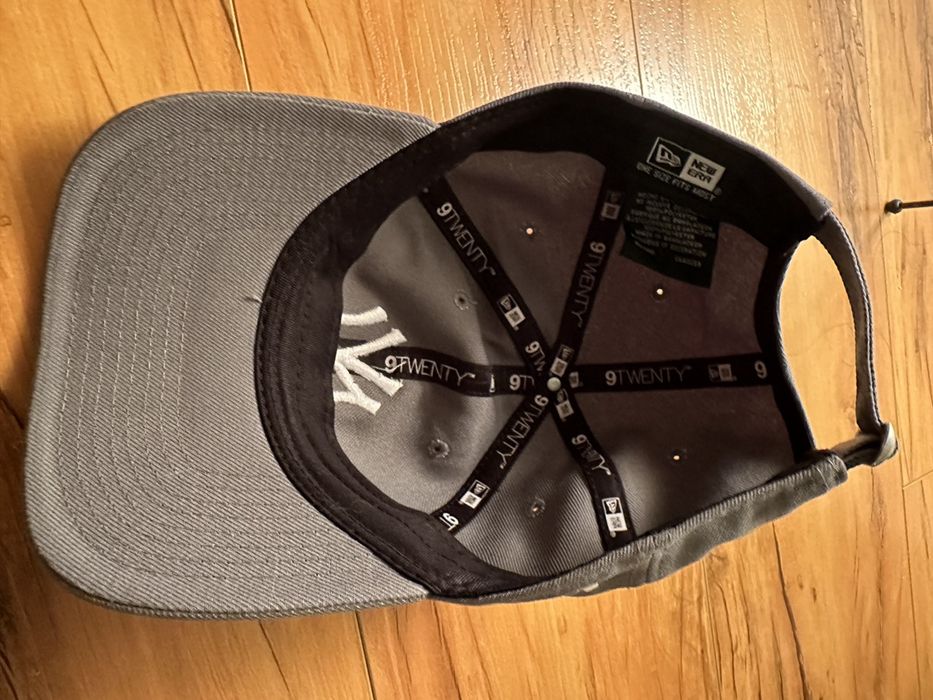 New Era moma hat | Grailed