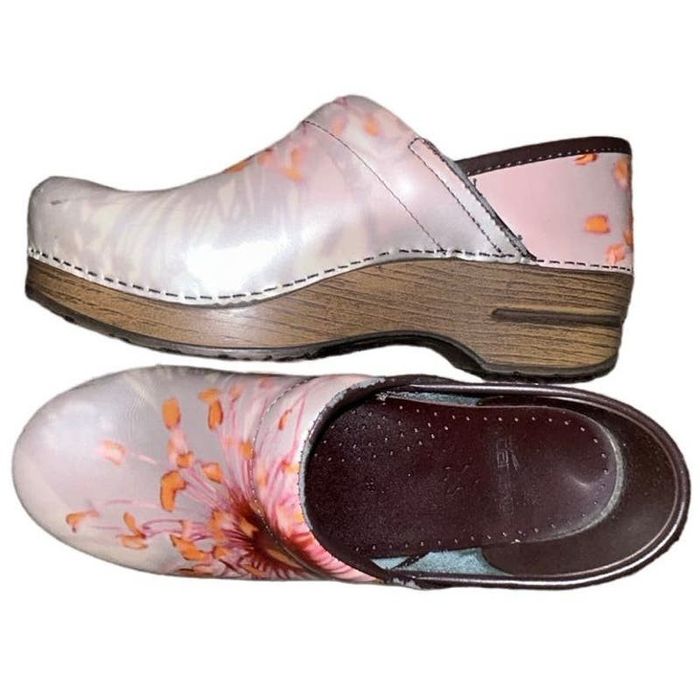 Dansko Dansko Women’s Floral Poppy Print Clogs Size 38 | Grailed