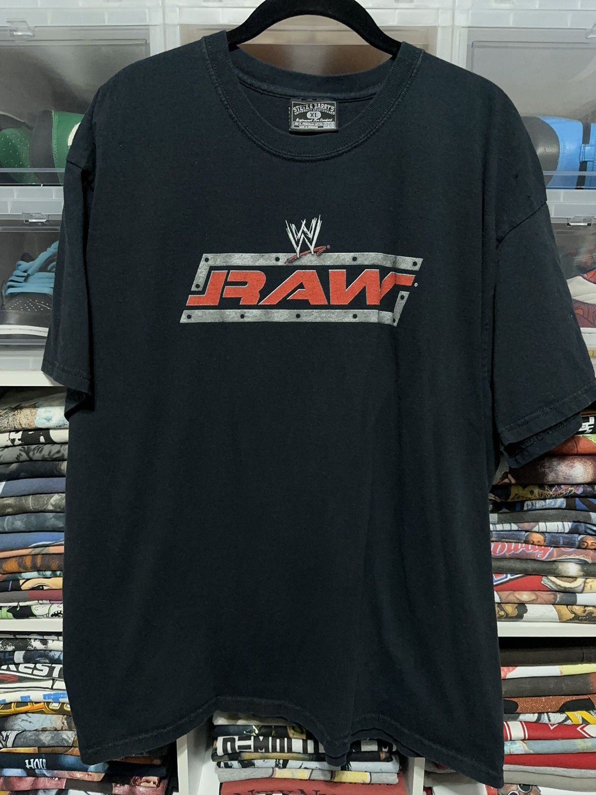 Streetwear × Vintage × Wwe Vintage 2000s WWE Raw Graphic Wrestling Tee ...