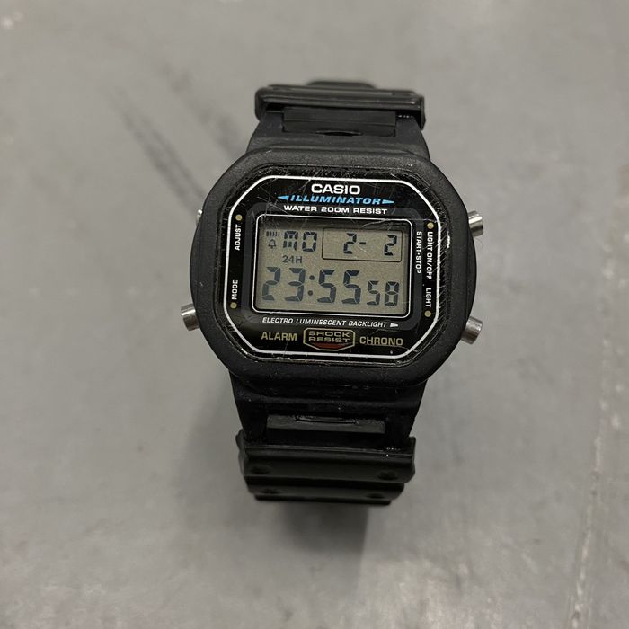 Vintage Vintage 90s Casio G Shock DW-5600E Square Face Digital Watch ...
