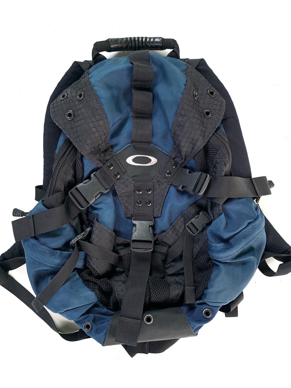Oakley × Vintage 2000s Oakley Icon 1.0 Backpack | Grailed
