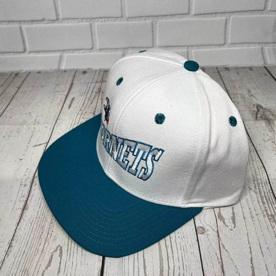 Adidas Vintage Charlotte Hornets NBA Hat Snapback Cap White New Men ...