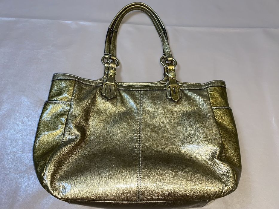 Vintage Coach Gold Shoulder Handbag In Patent Genuine Leather | Grailed