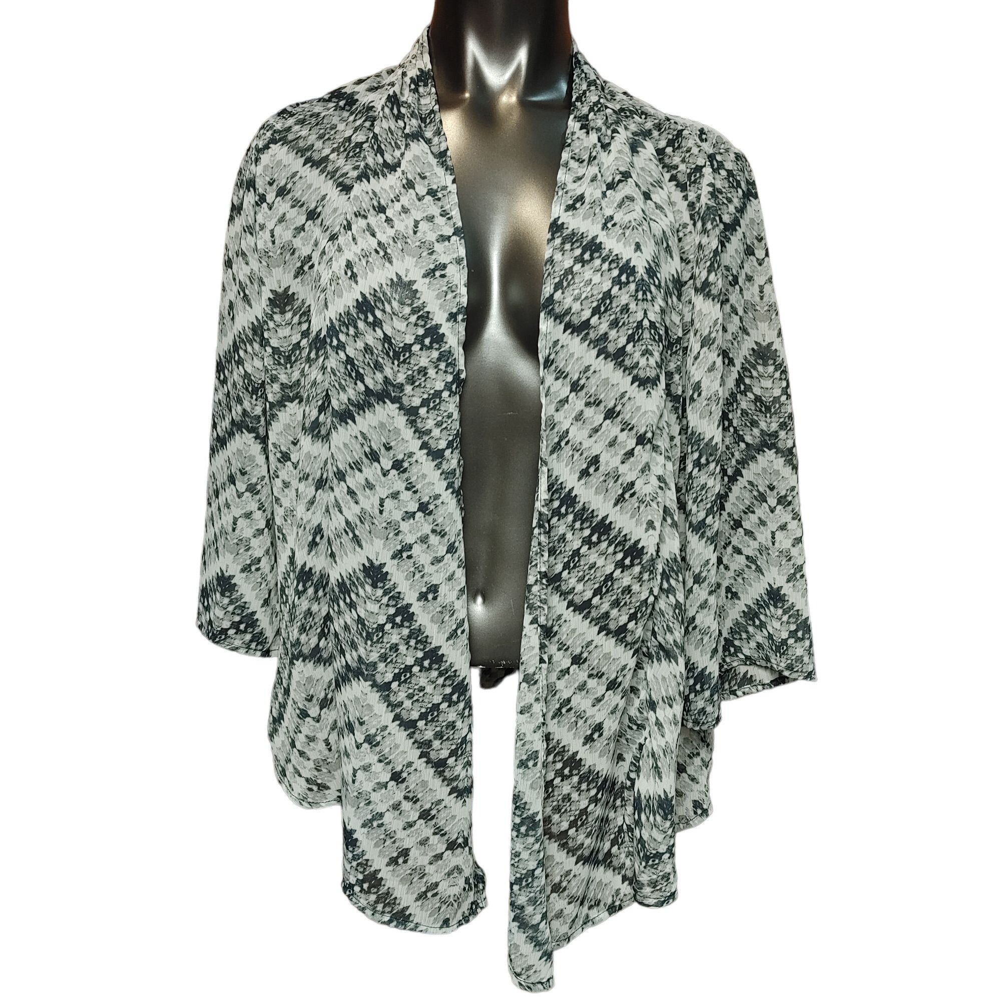 JM Collection JM Collection Women's Black/White Zig Zag Open Front ...
