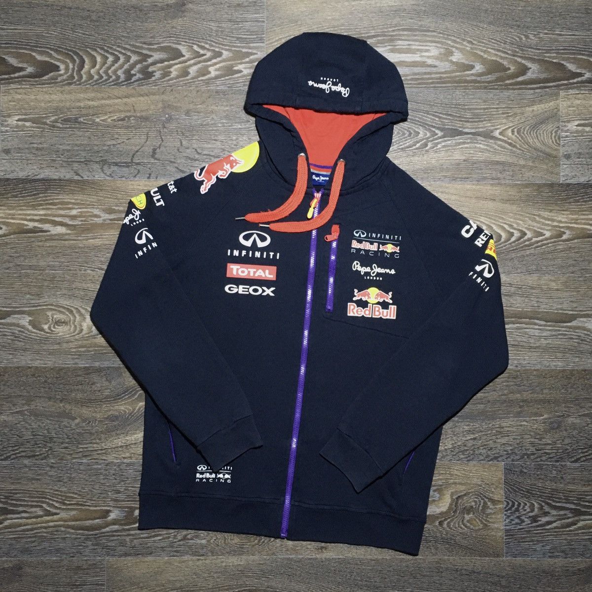 Pepe Jeans × Racing × Red Bull Pepe Jeans Infiniti Red Bull Racing Team ...