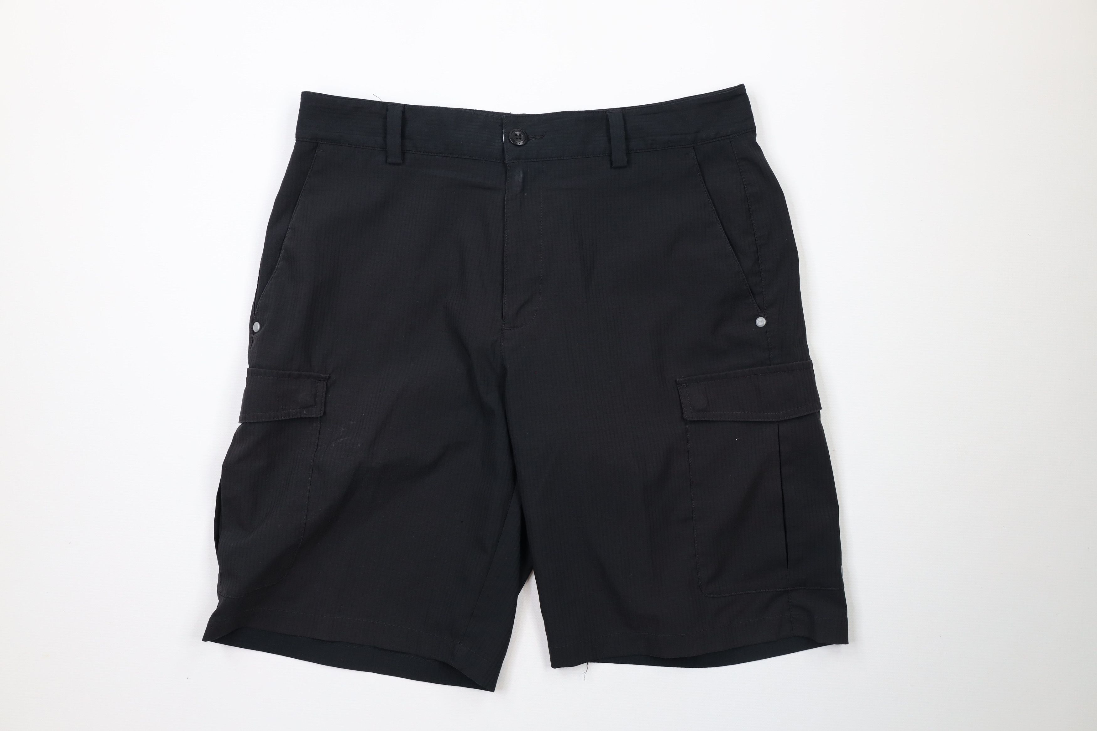 Under Armour × Vintage Under Armour Golfing Golf Cargo Shorts Black ...
