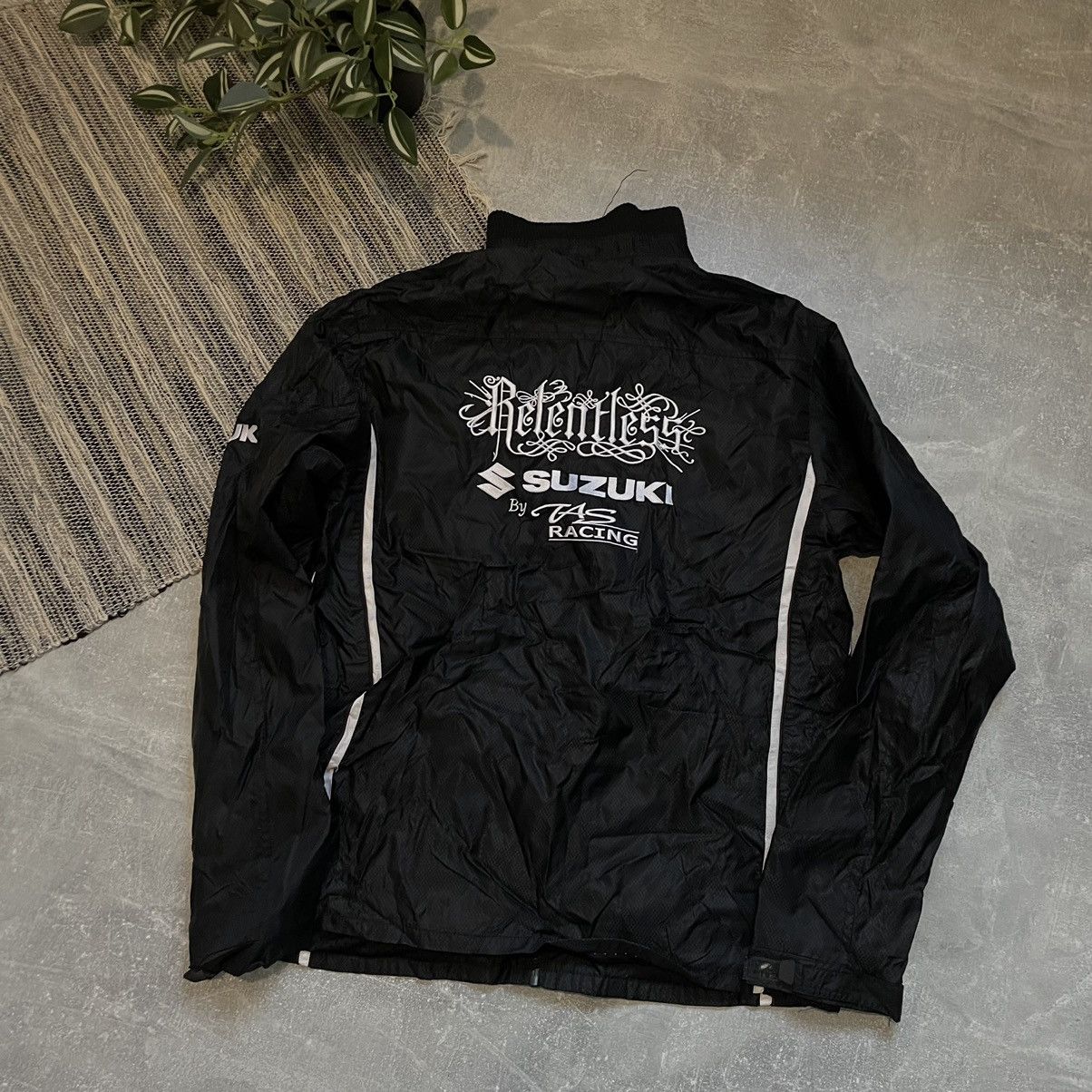 Racing × Slightly Distressed Suzuki Tee × Vintage Suzuki moto racing ...