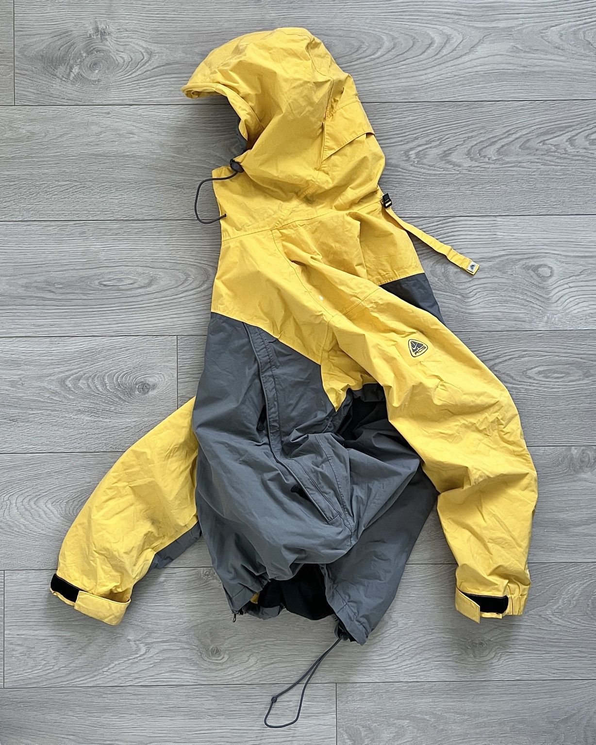 Nike Nike ACG 00s Storm Two-Tone Waterproof Jacket | Grailed