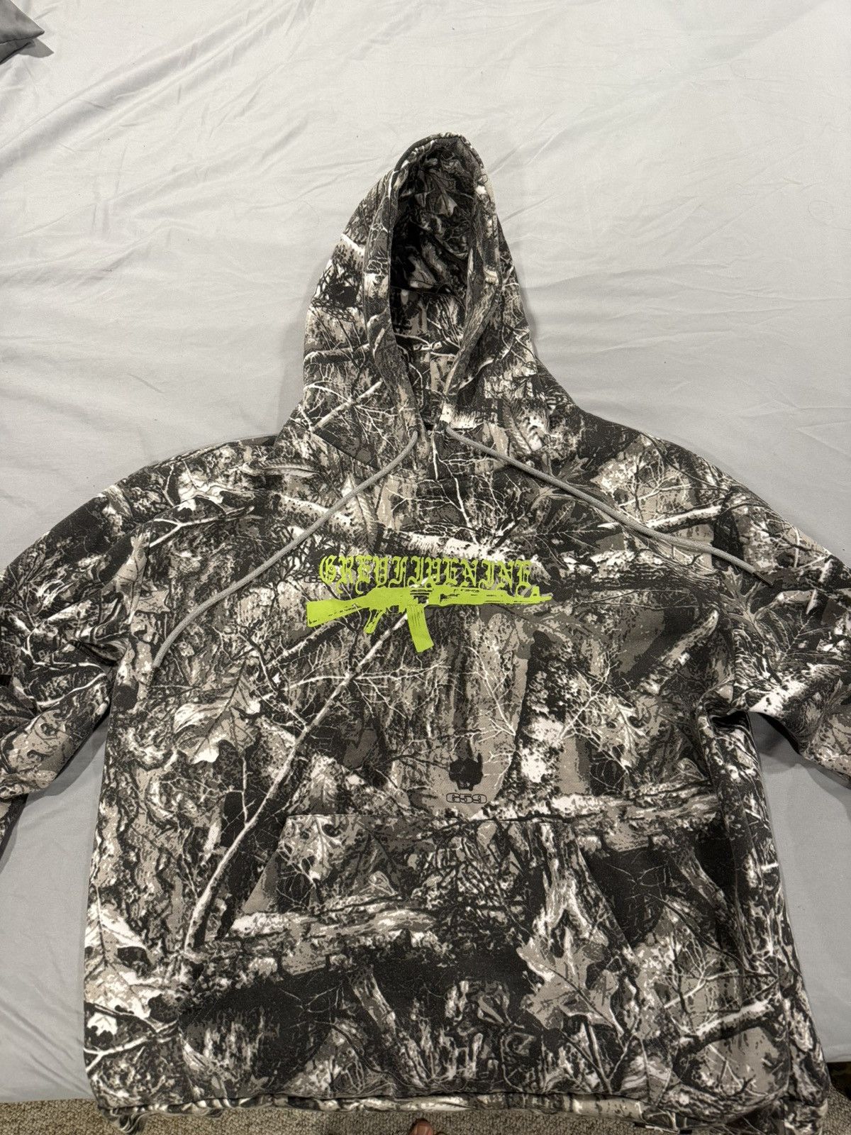 G59 Records Camo I no longer fear the razor guarding my heel V hoodie ...