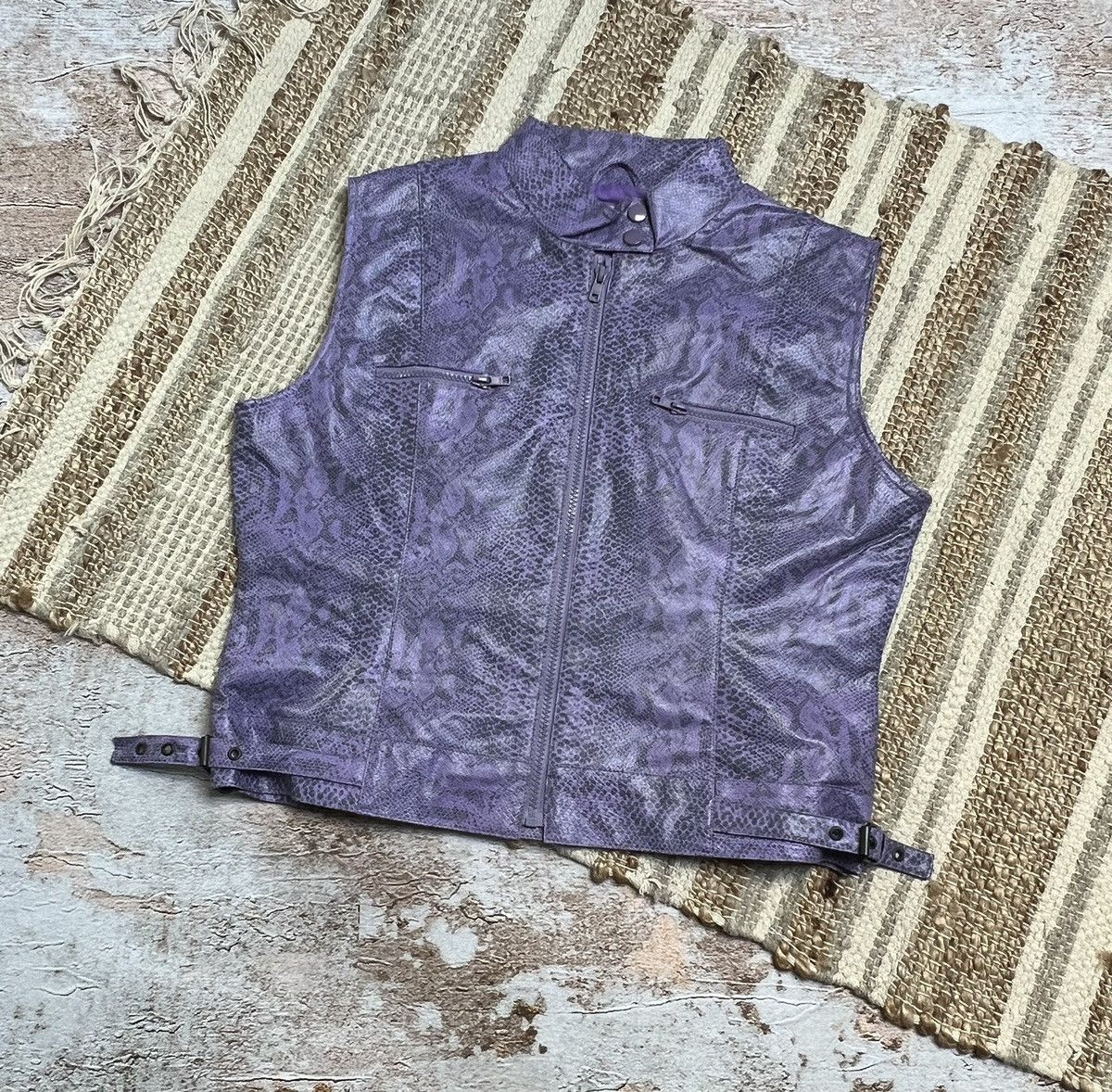 Japanese Brand Vintage Japanese style snake print cropped vest | Grailed
