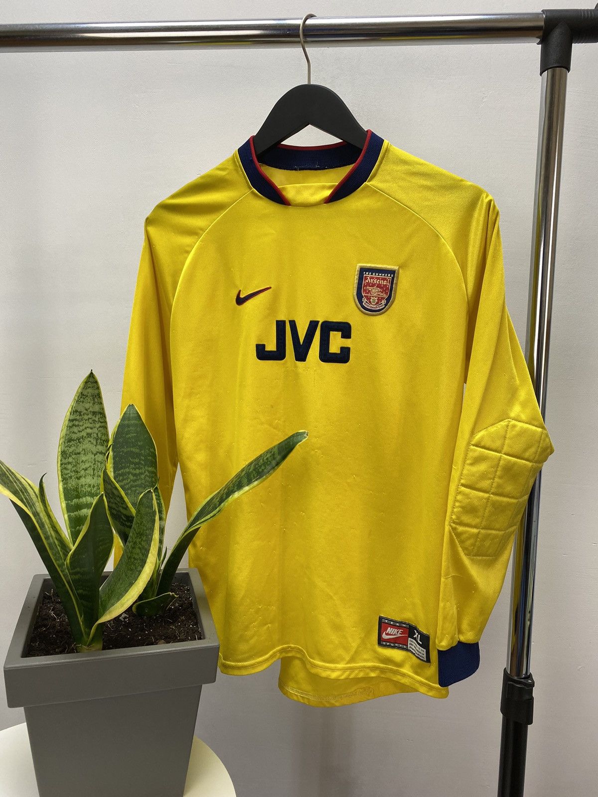 Nike Vintage Nike Arsenal 1997 1998 Goalkeeper Kids XL Jersey | Grailed