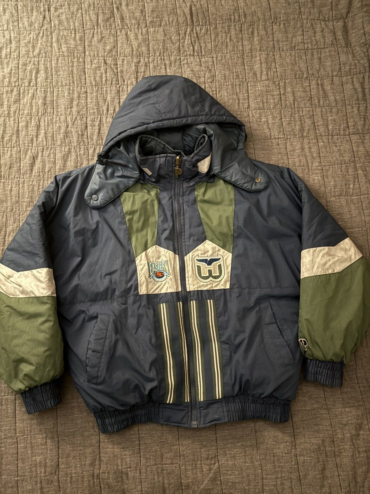 NHL × Streetwear × Vintage Vintage Rare Hartford Whalers Reversible Pro ...