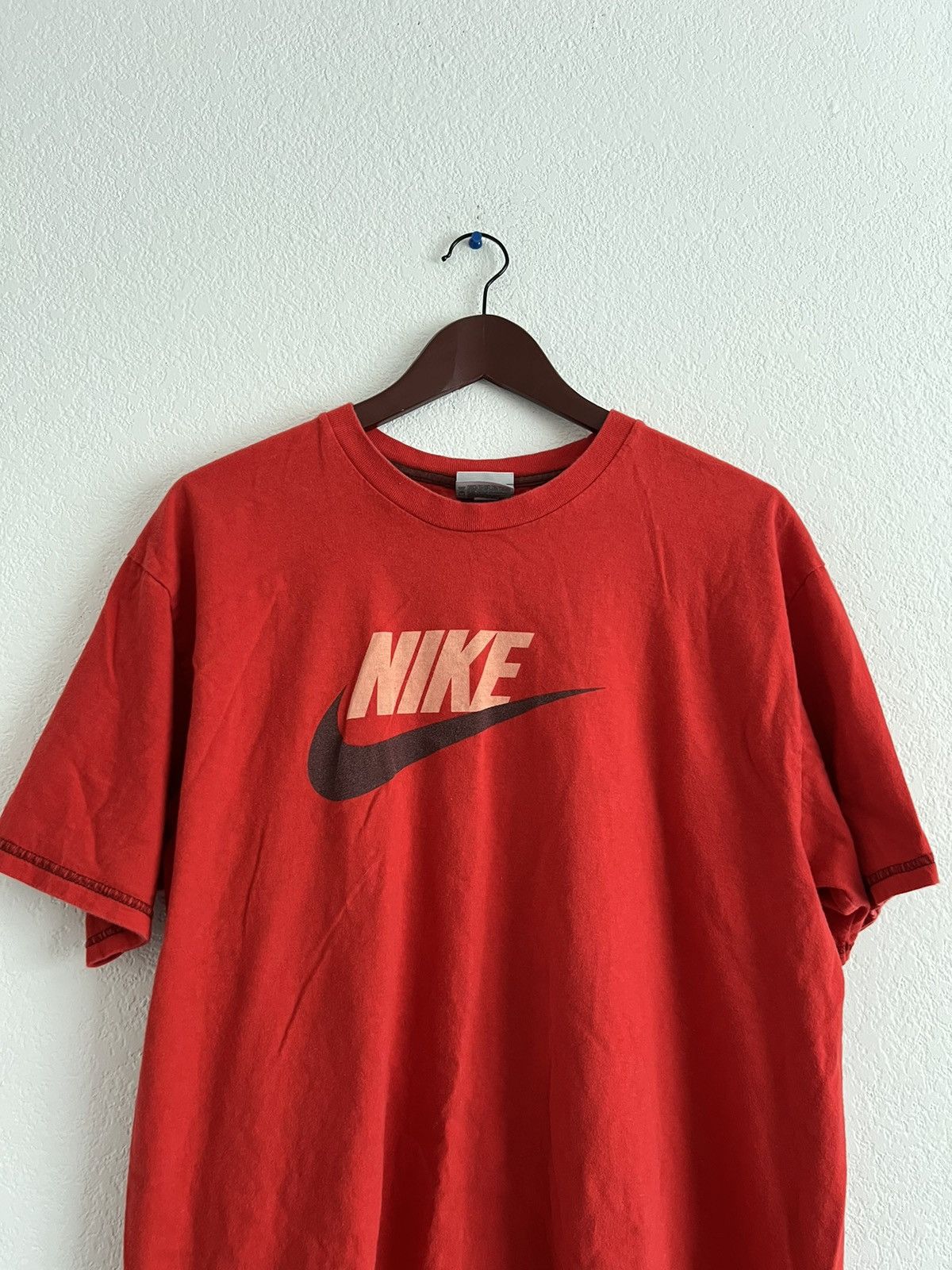 Nike Vtg 2000s Grey Tag NikeLogo OG Red Baggy Tee | Grailed
