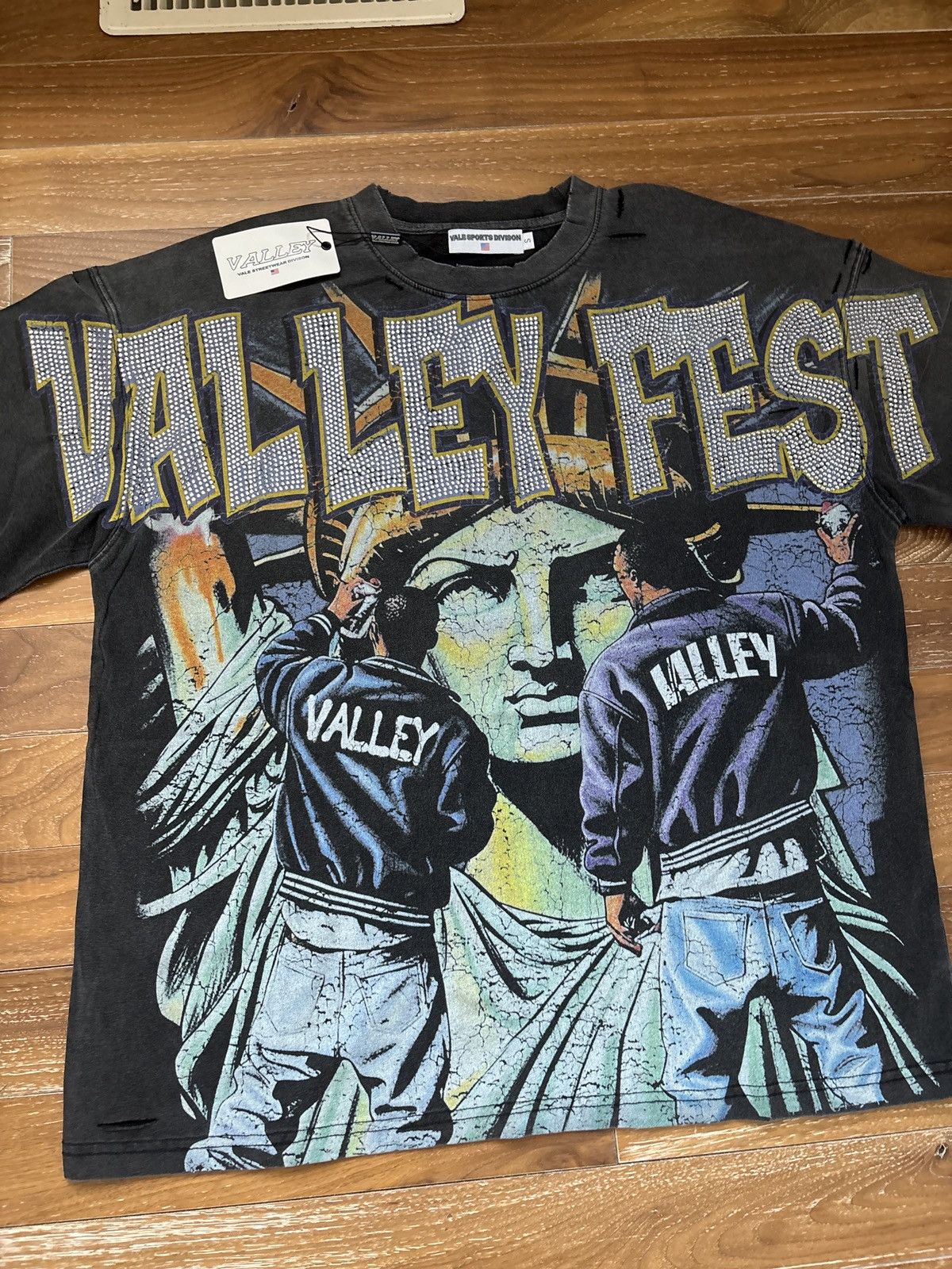 Streetwear × Vale × Vintage Vale bling graffiti tee | Grailed