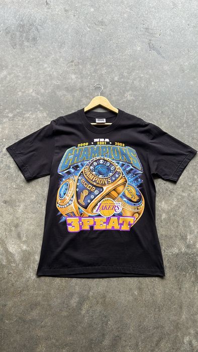 Streetwear Bootleg Kobe Bryant/SHAQ Lakers Three-Peat T-Shirt Size XL ...