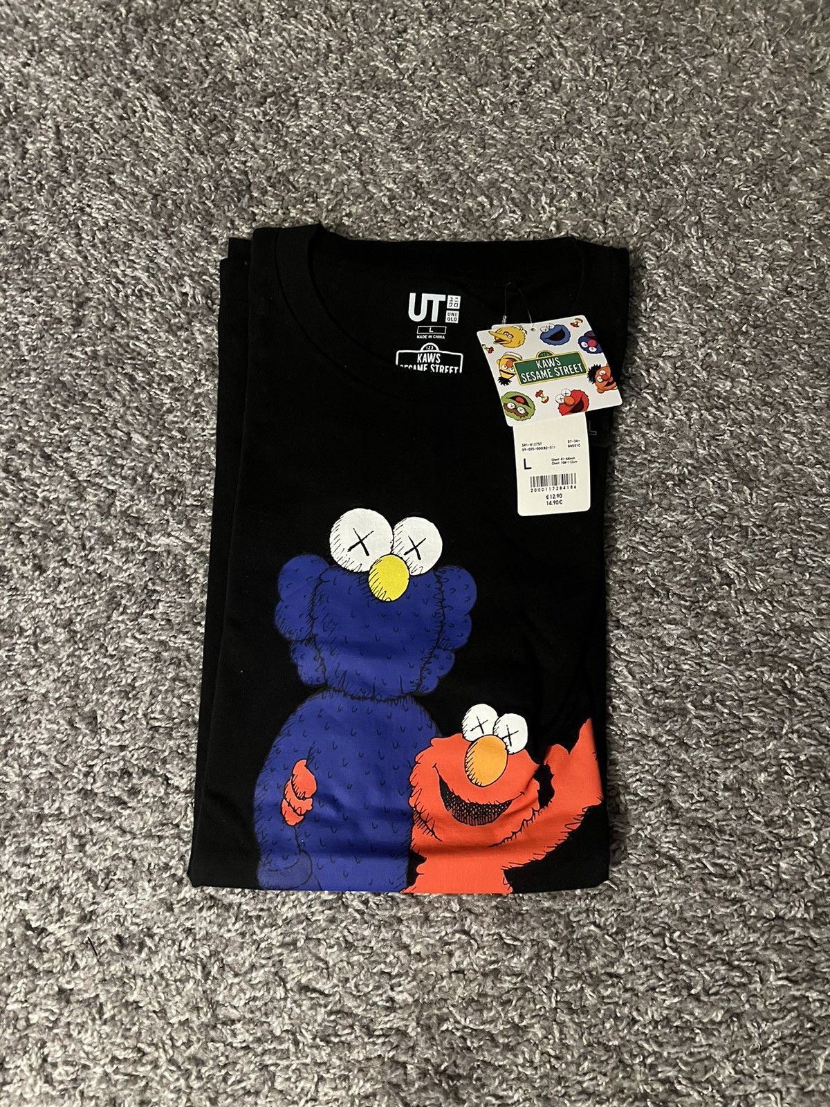 Uniqlo Kaws Uniqlo Sesame Street Elmo BFF T-Shirt Tee Large L | Grailed