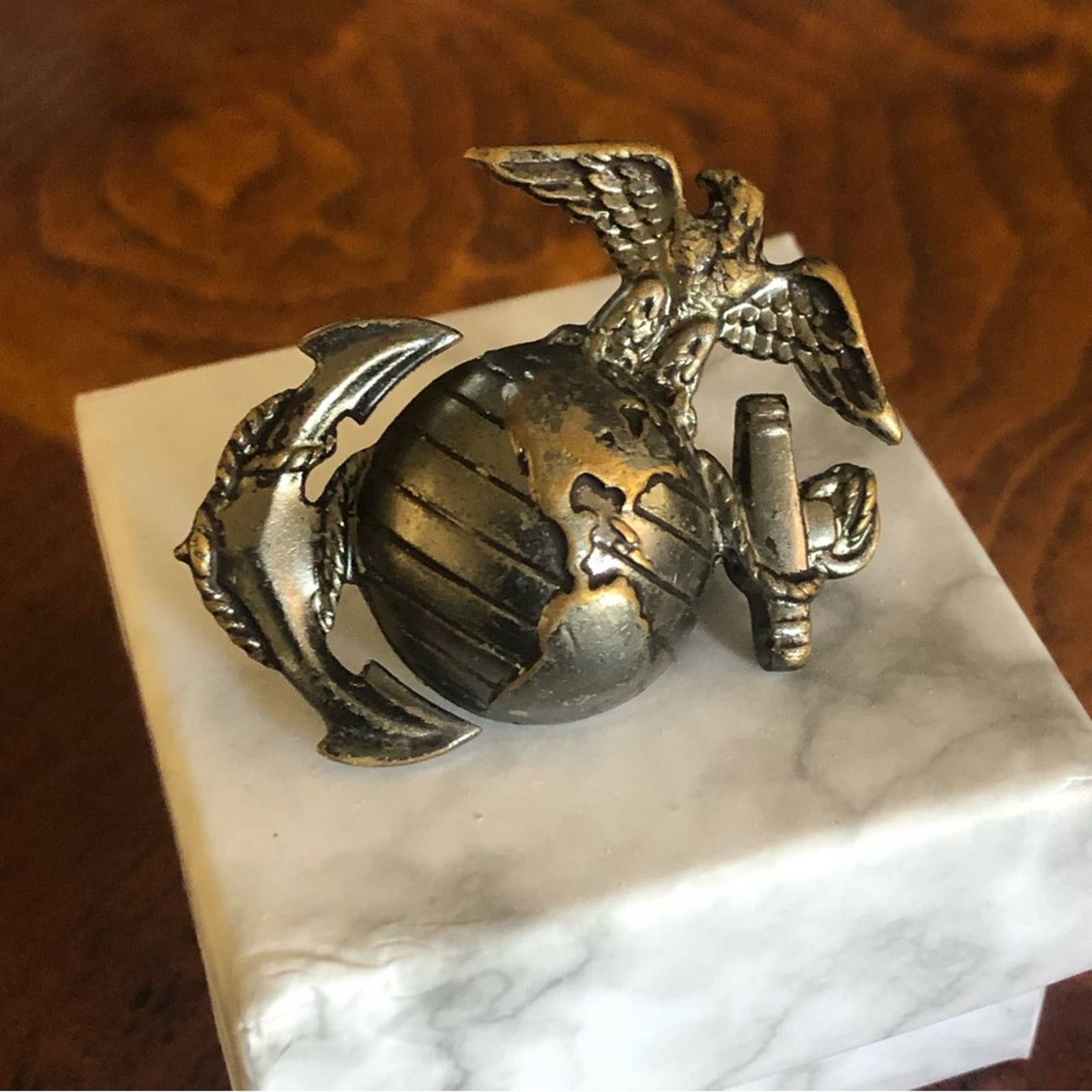 Vintage Vintage WWII USMC approved 352 enlisted brass collar badge ...