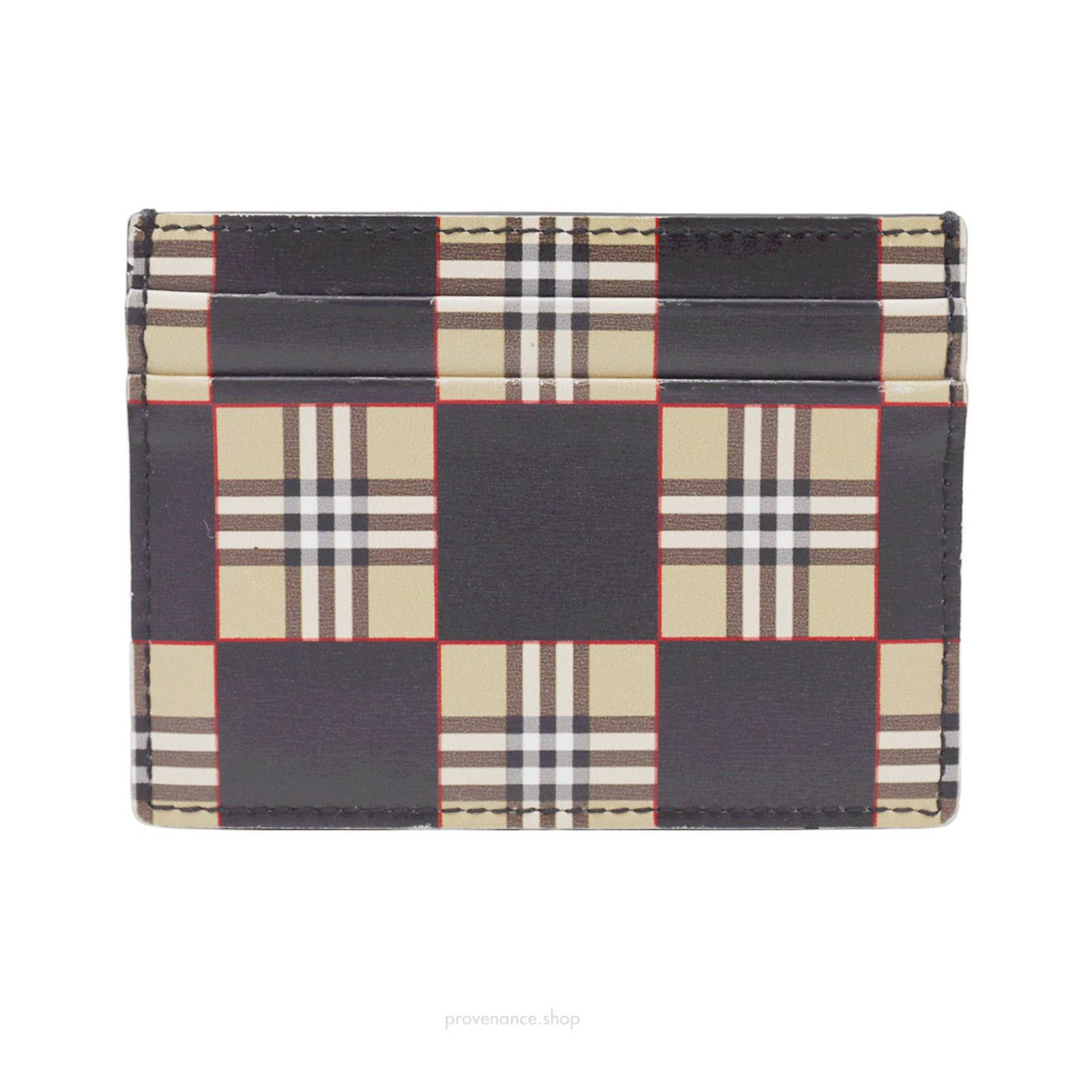 Burberry 🔴 Burberry Card Holder Wallet - Nova Checker | Grailed