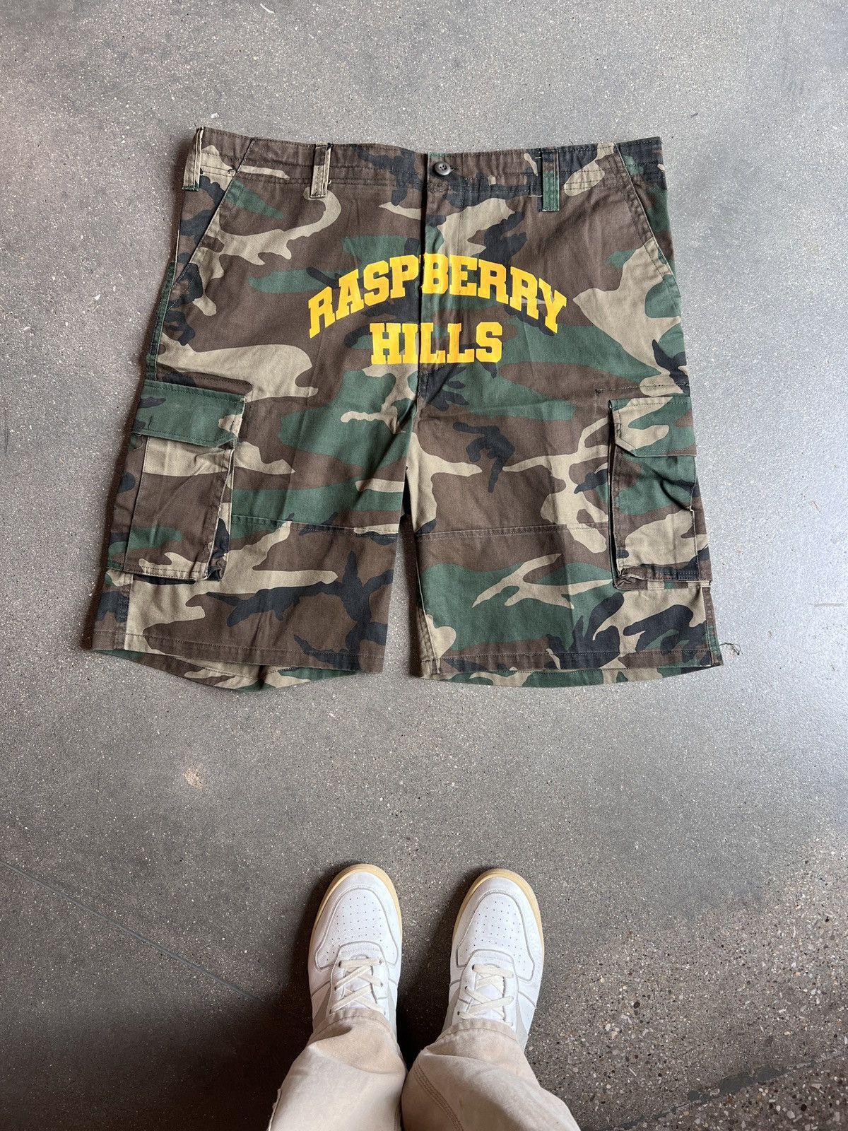 The GV Gallery The GV Gallery Raspberry Hills Shorts Camo XL | Grailed