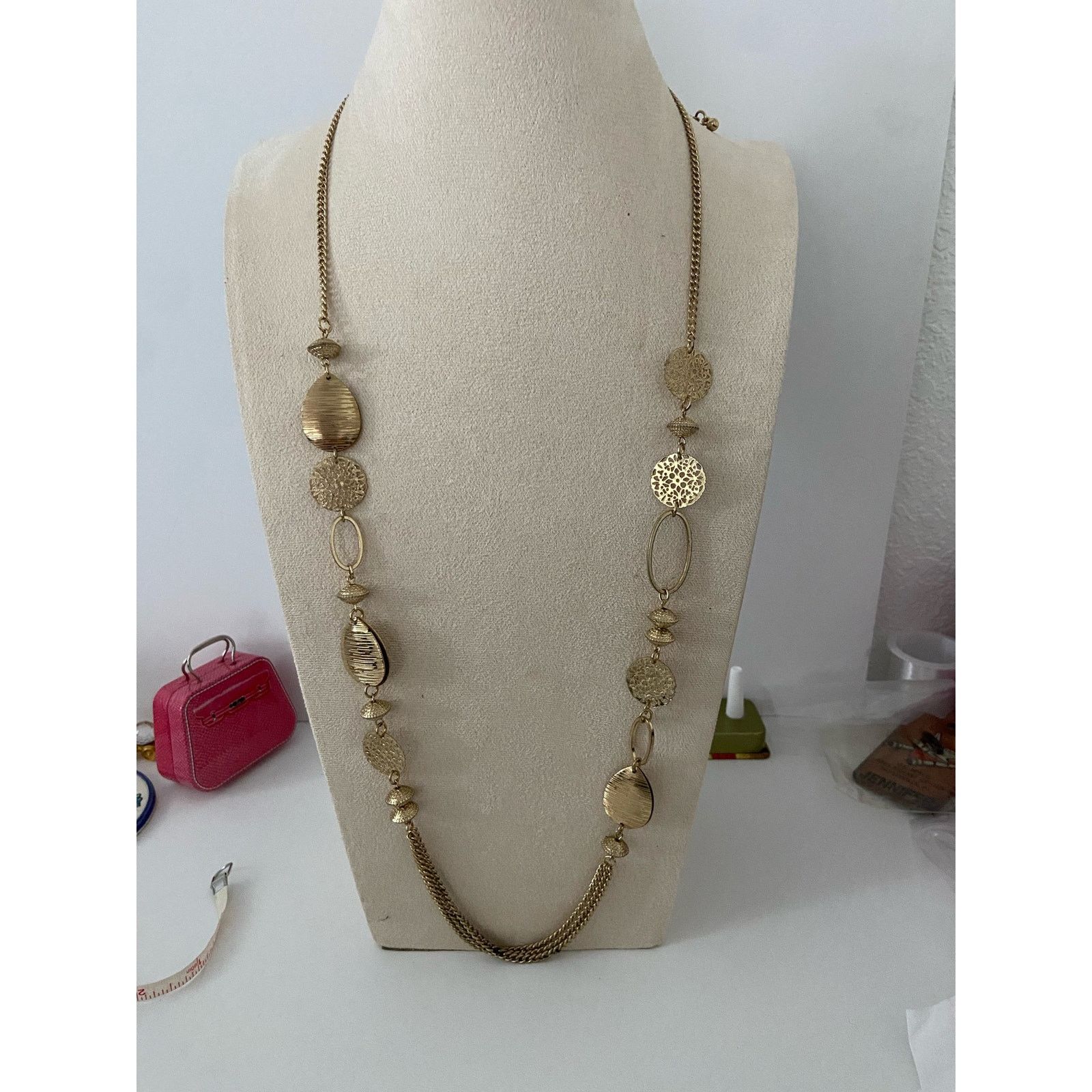 Generic Long necklace gold tone with geometric filigree | Grailed