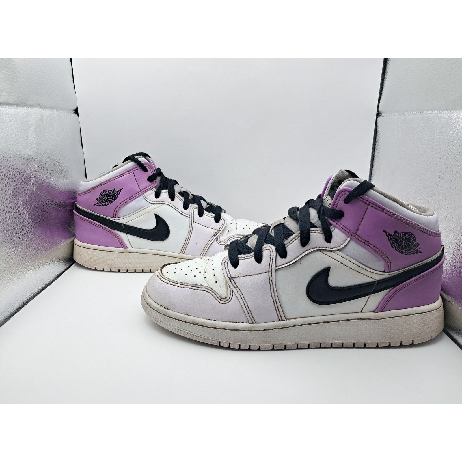 Jordan Brand Size 6.5Y | 8W - Jordan 1 Mid Barely Grape (GS) - DQ8423 ...