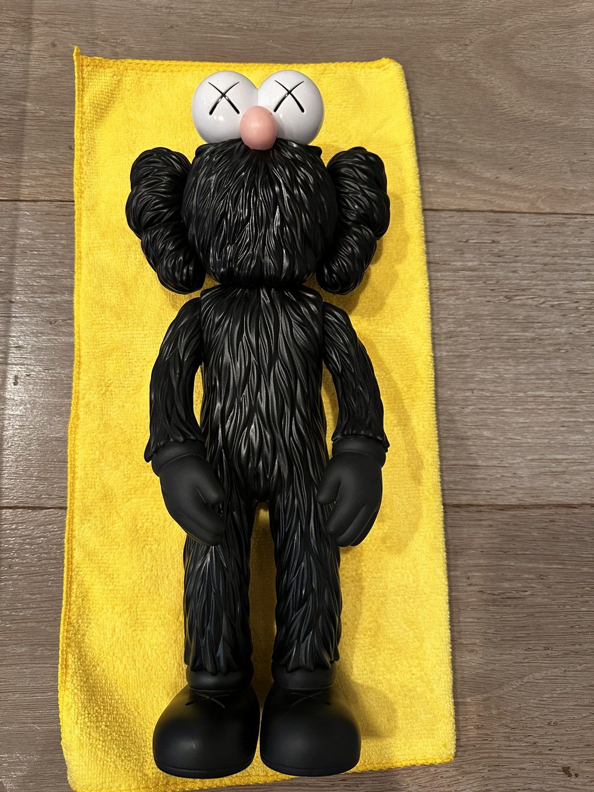 Kaws Kaws BFF vinyl figure Black Edition | Grailed