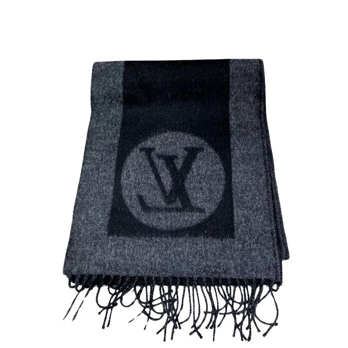 Louis Vuitton Louis Vuitton Cardiff scarf | Grailed