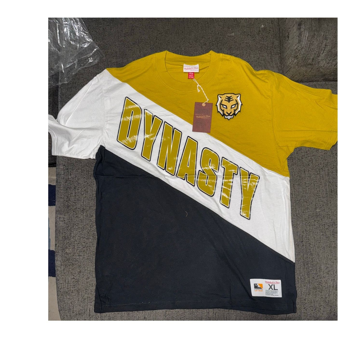 Mitchell & Ness Dynasty short sleeve shirt | Grailed