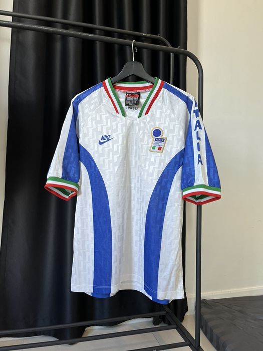 Nike Rare Vintage 1995 Nike Italy Training Soccer Jersey | Grailed