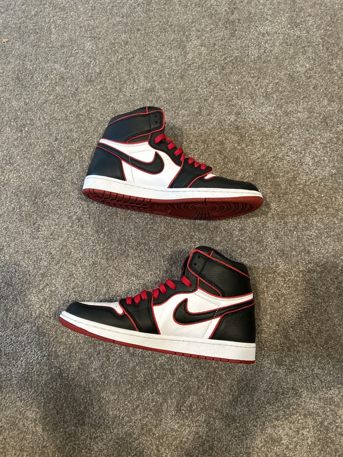 Jordan Brand × Nike Jordan 1 Bloodline | Grailed