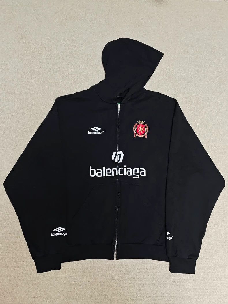 Balenciaga Balenciaga 24 Spring Manchester United Soccer Lion Logo 3Bs ...