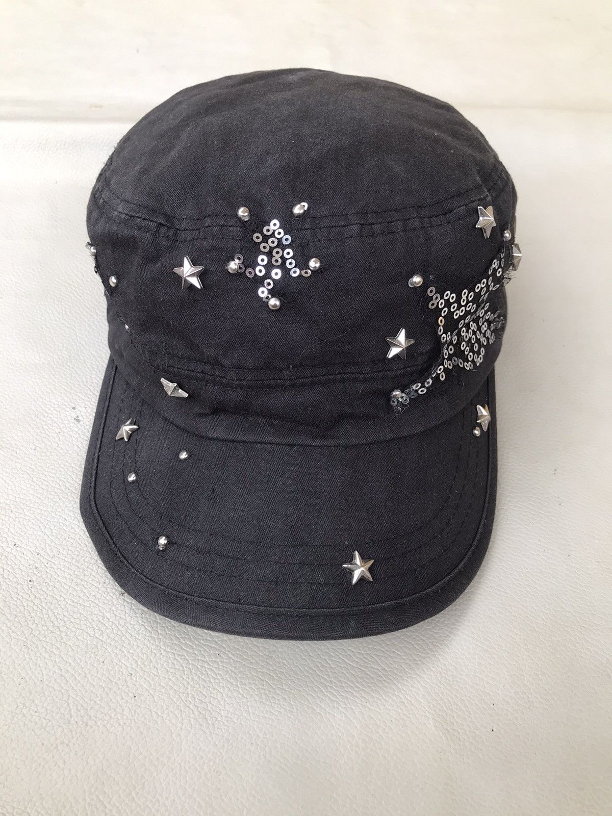 14th Addiction × KMRii × Yasuyuki Ishii Glitter studded comando hat ...