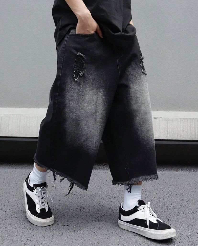 Streetwear × Vintage - Oversize Long Shorts Plain Black Party Street ...