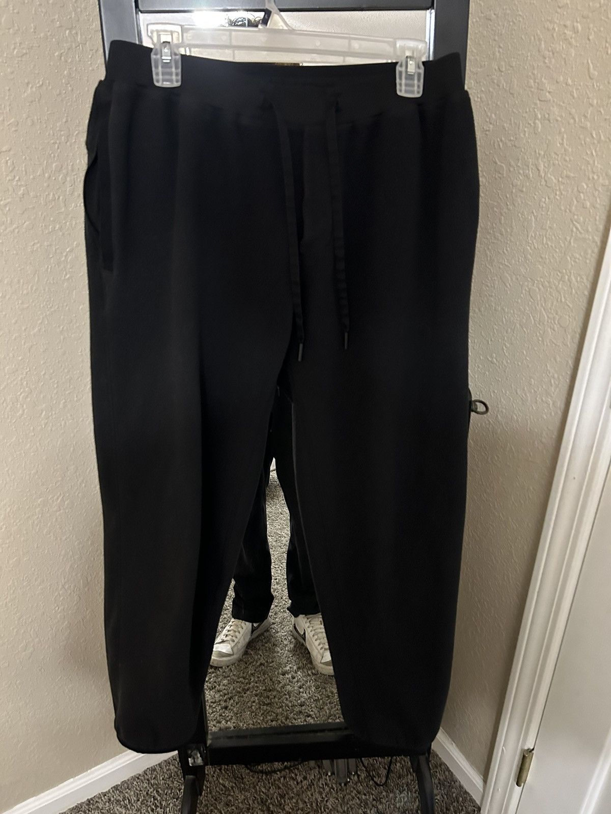 Lululemon Lulu lemon sweatpants black and grey | Grailed
