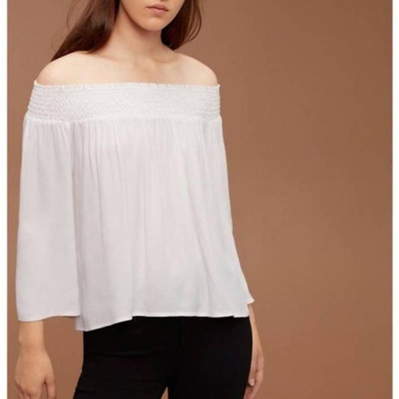 Aritzia Aritzia Talula Marcilly Smocked Off-The-Shoulder Blouse XS ...