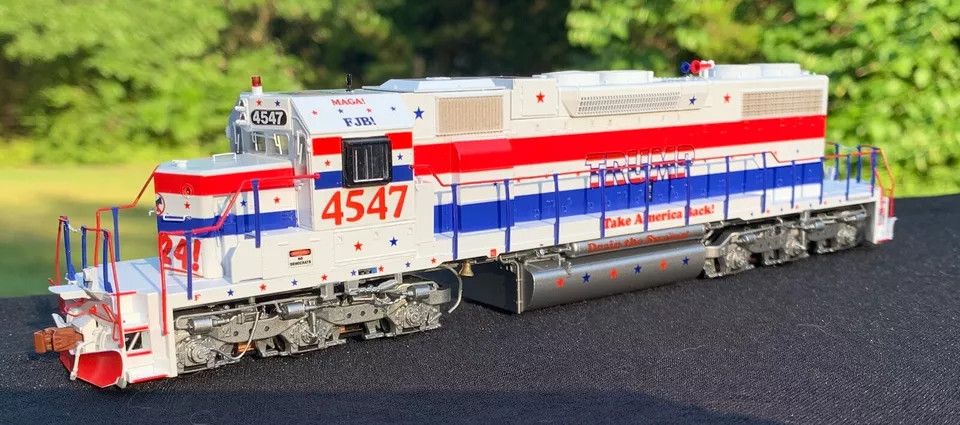 The Unbranded Brand TRUMP 2024 SD38-2 HO SCALE TRAINS RIVET COUNTER NEW ...