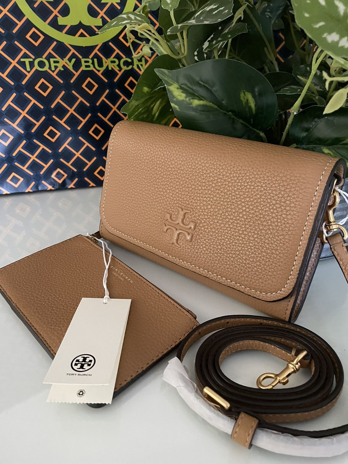 Tory Burch New, tory bruch thea flat crossbody wallet | Grailed