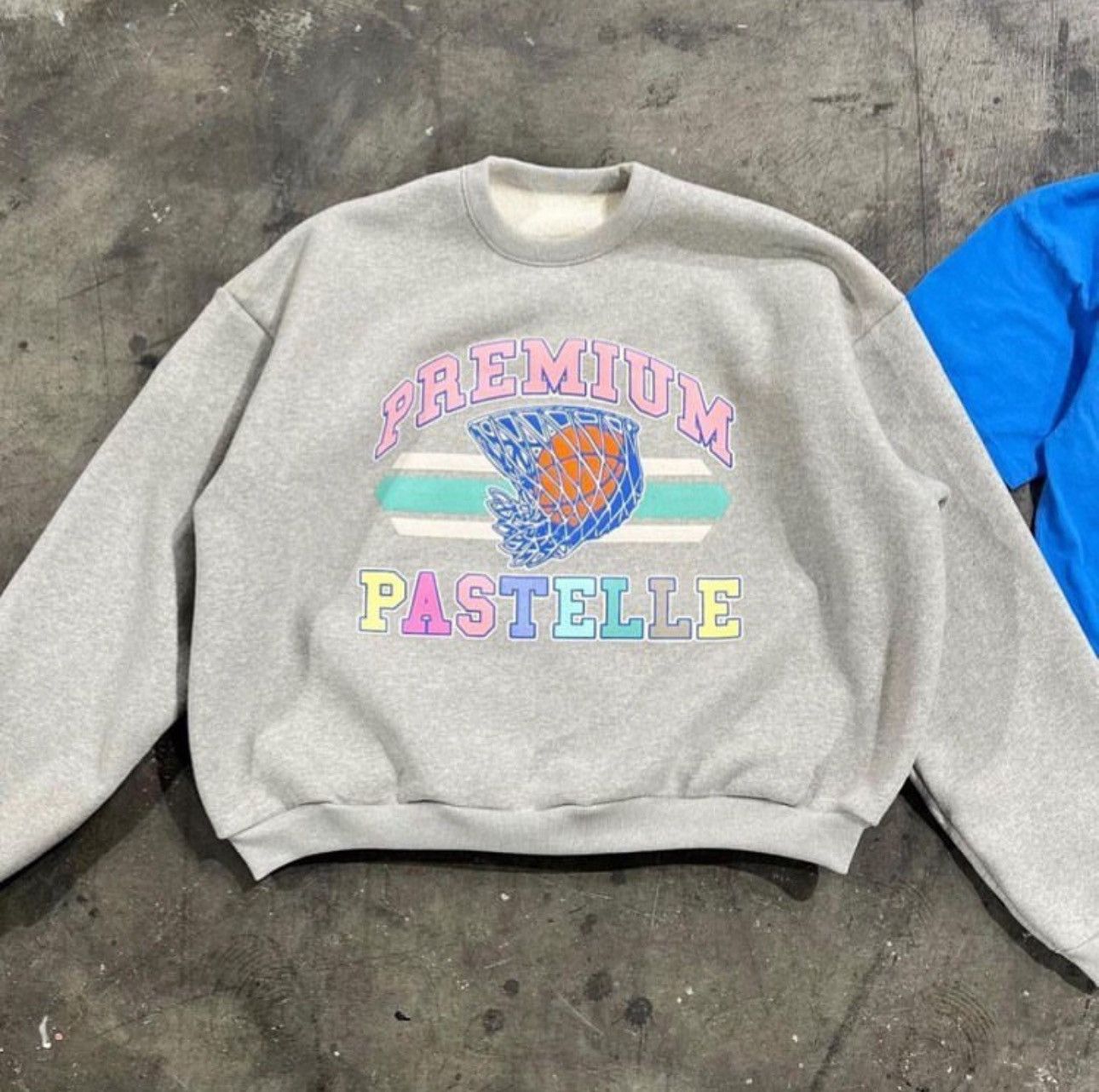 Kanye West Pastelle Crewneck Complex Con Exclusive | Grailed