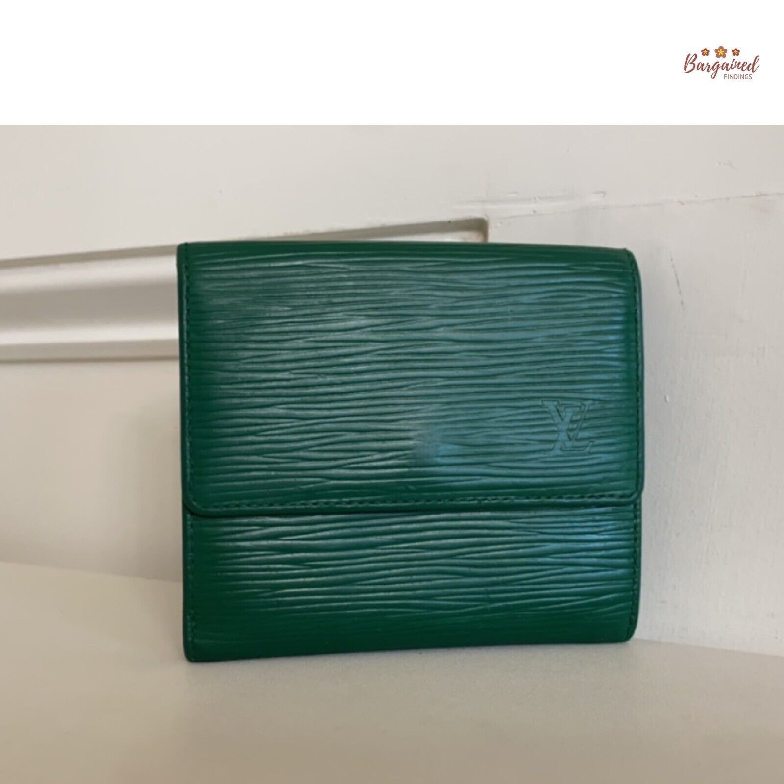 Louis Vuitton Louis Vuitton Green Epi Leather LV Logo Trifold Wallet ...
