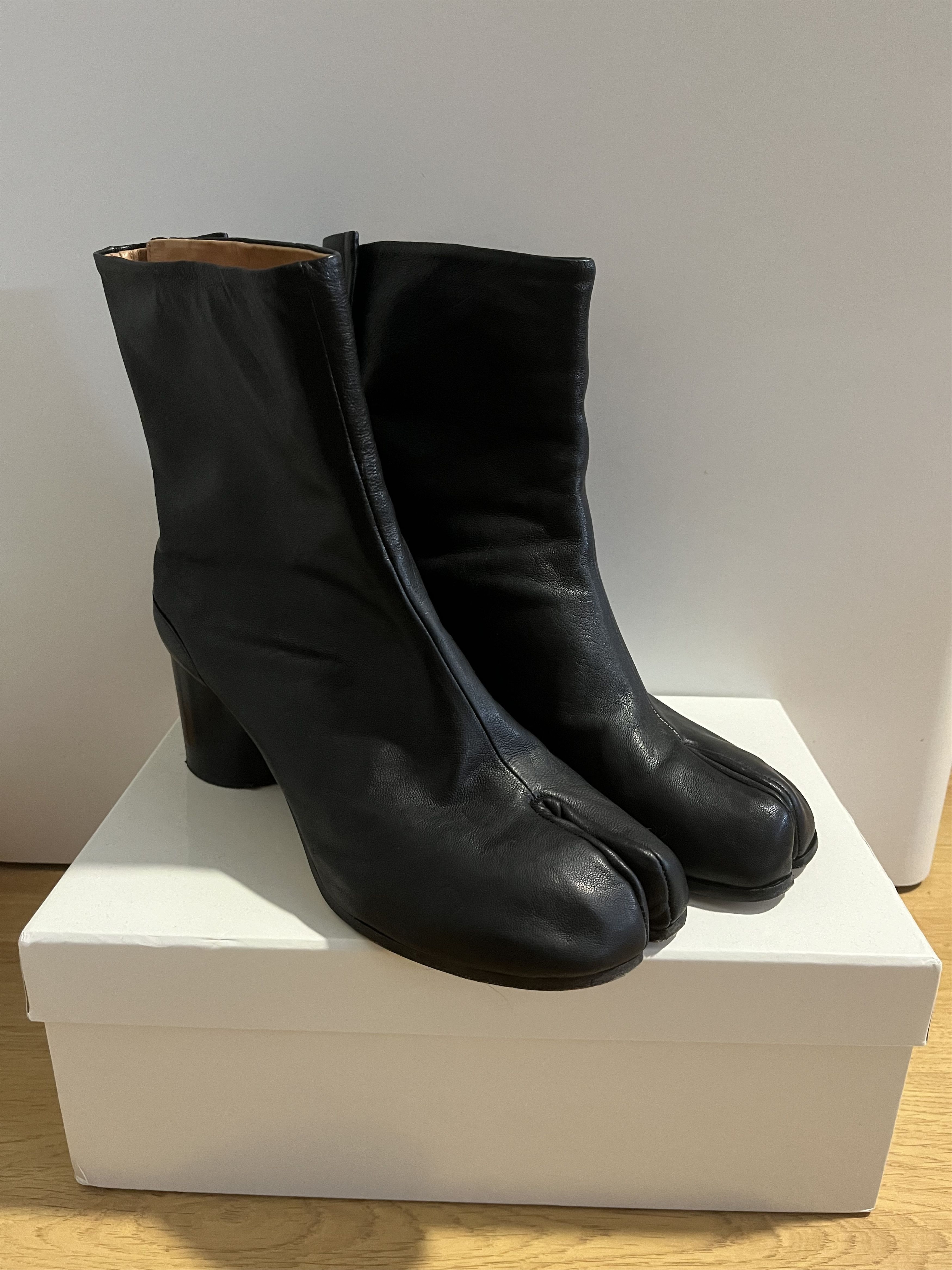Maison Margiela Maison Margiela Black Tabi Boots | Grailed