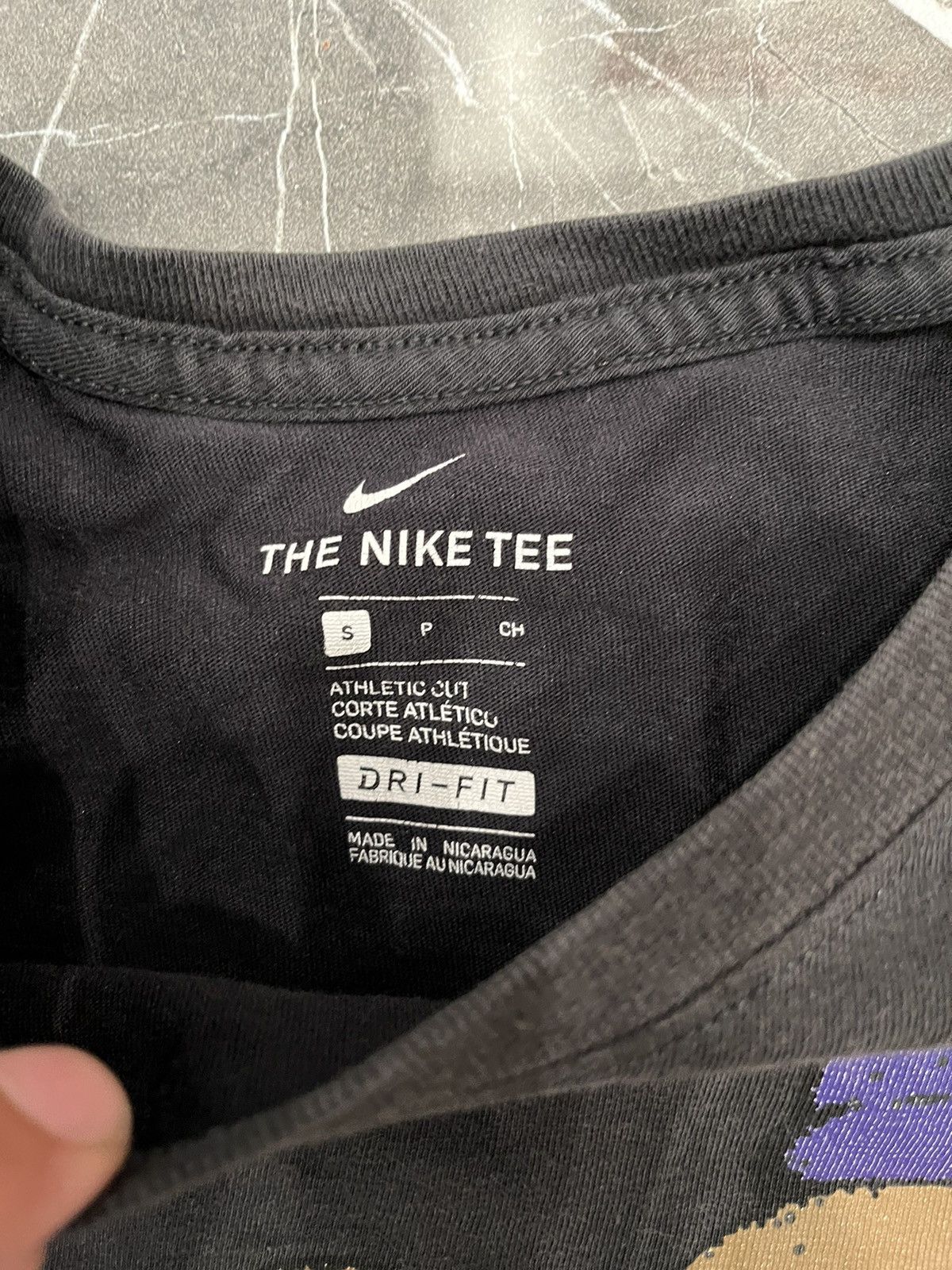 NBA × Nike Nike Kobe Bryant Puppet Hands LA Sign 8 24 RARE | Grailed