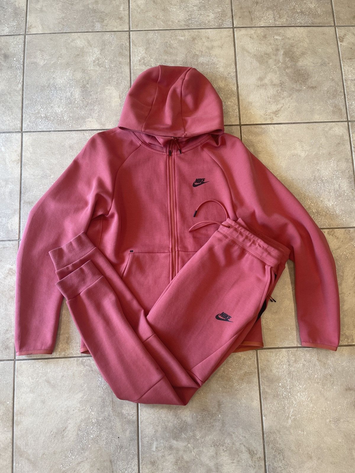 Nike Nike Tech Fleece Salmon pink | Grailed