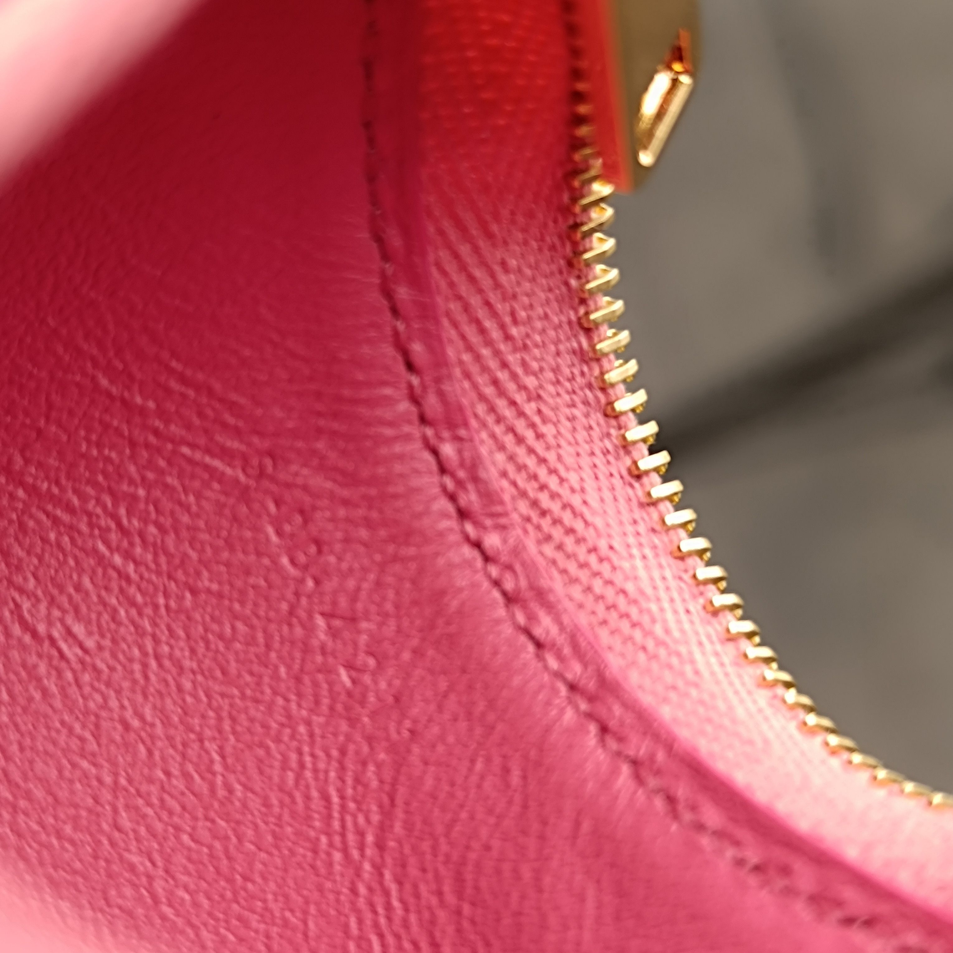 Celine Céline mini Ava bag in pink leather | Grailed