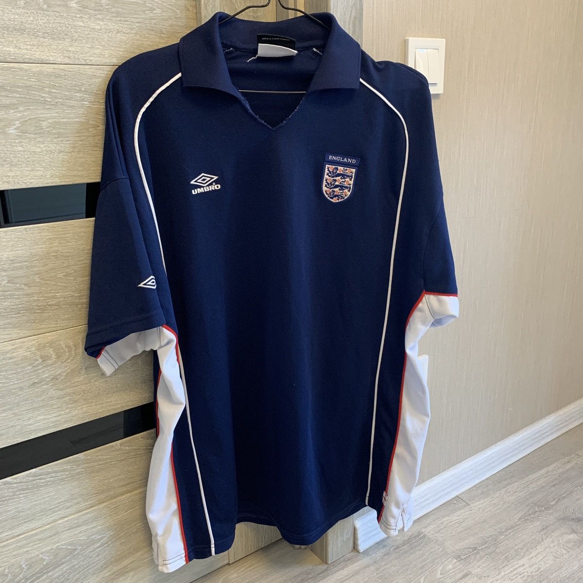 Umbro 🏴󠁧󠁢󠁥󠁮󠁧󠁿 England Vintage 2000S National Team Umbro Football Shirt ...