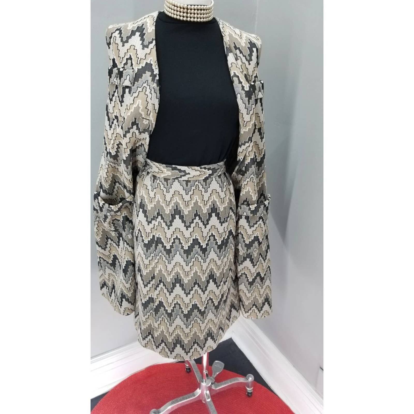 Vintage 70s Handmade Zig-Zag Suit Vest-Jacket and Skirt - S | Grailed Vintage 70s Handmade Zig-Zag Suit Vest-Jacket and Skirt - S | Grailed