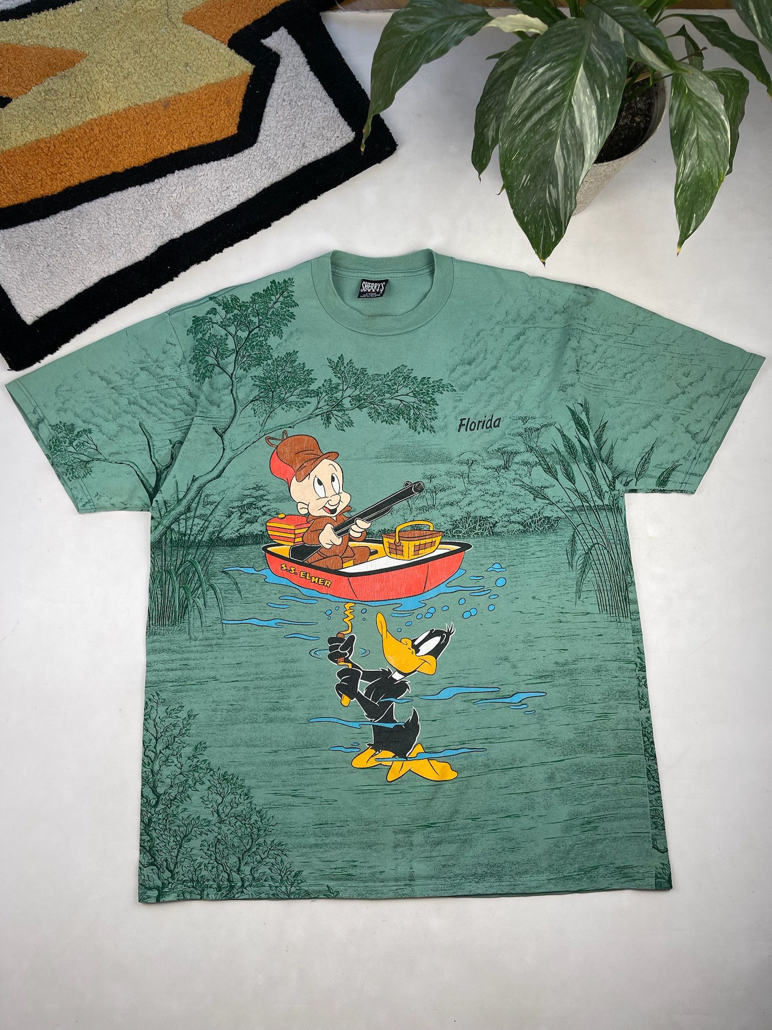 Cartoon Network Vintage Looney Tunes Elmer Fudd Duffy duck aop T Shirt ...