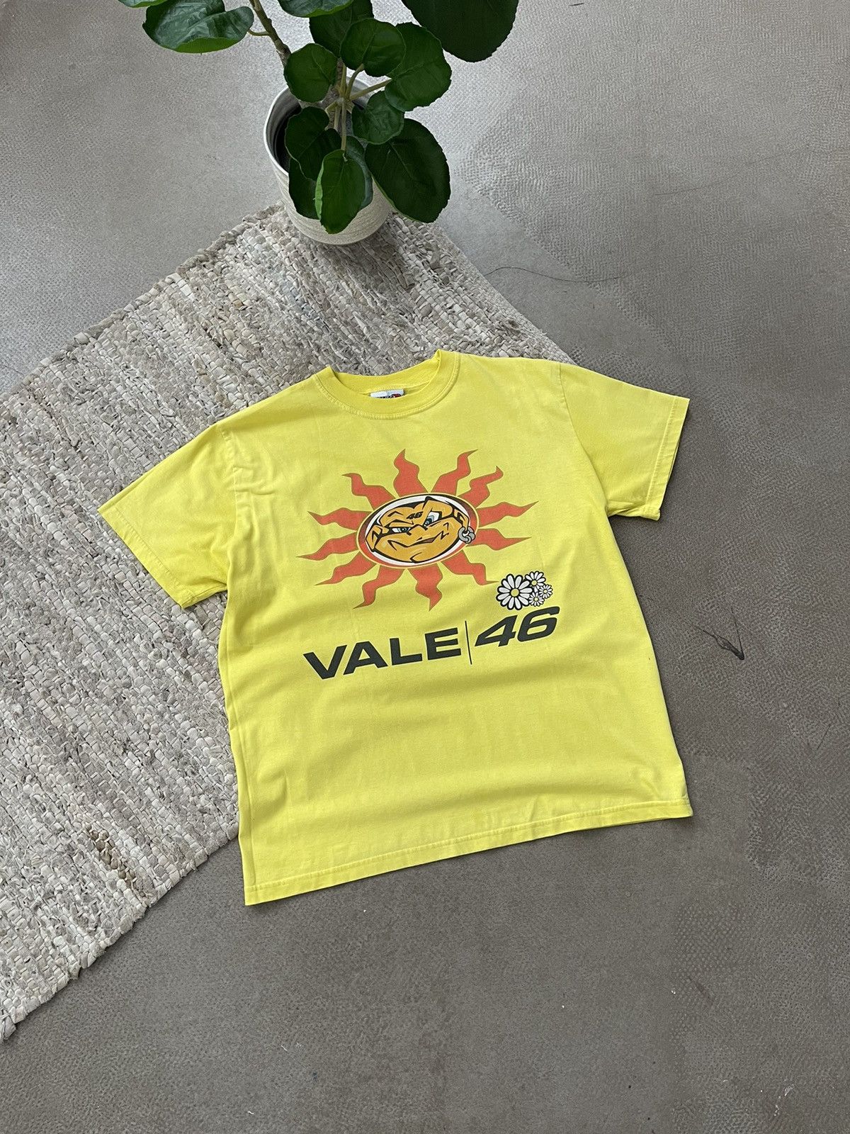 Vintage Daring Valentino Rossi The Doctor 46 T-shirt | Grailed