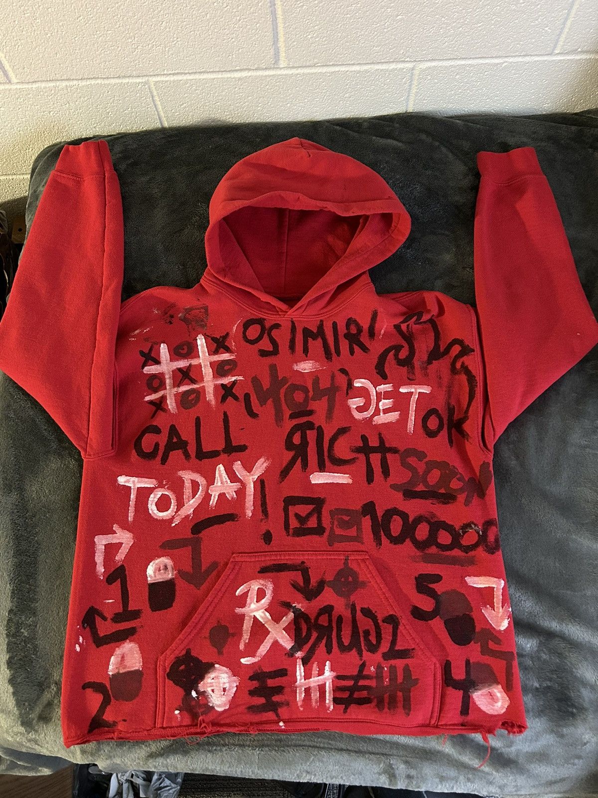 Designer × Streetwear × Vintage Osimiri World Cropped Hoodie | Grailed