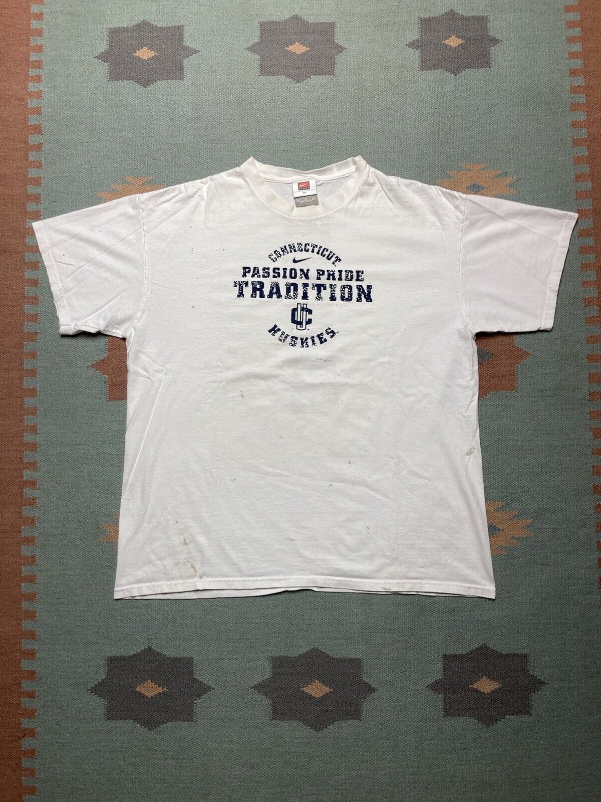 Made In Usa × Nike × Vintage Vintage Nike t shirt UConn huskies ...